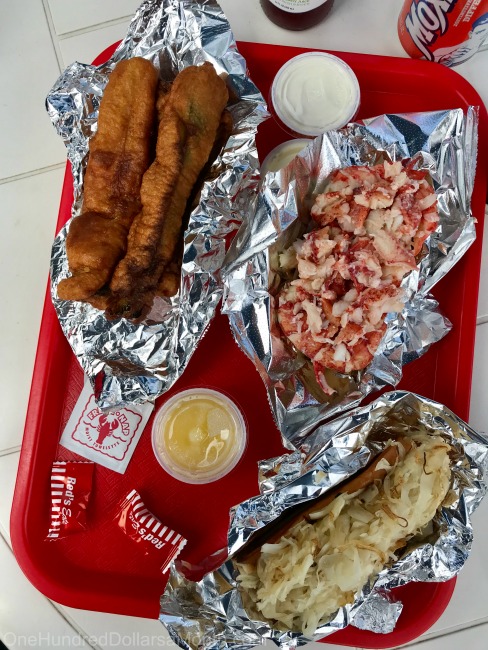 Red's Eats in Wiscasset, Maine - One Hundred Dollars a Month